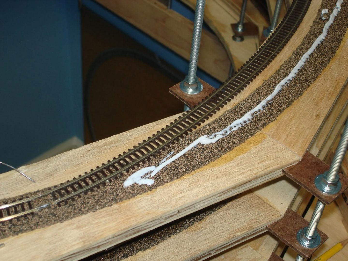 Cahaba Southern Railway: How-To: Laying & Joining Flextrack in a Curve